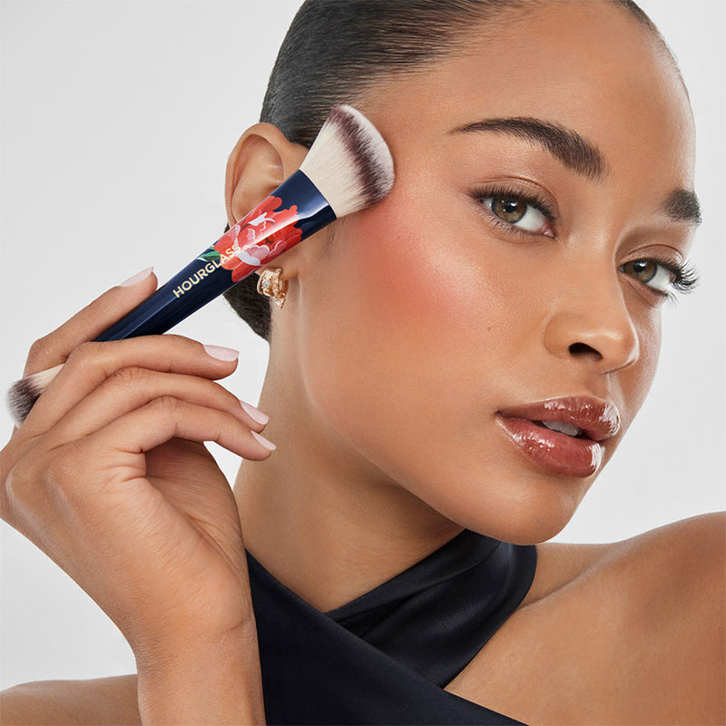 Ambient Lighting Edit Brush II – Hourglass Cosmetics UK